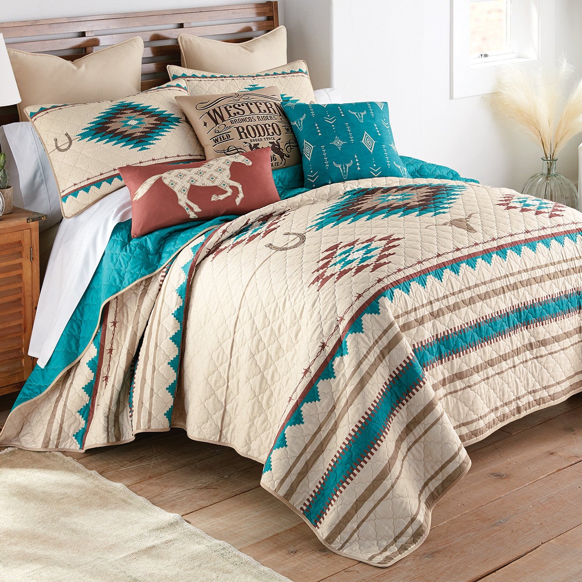 Southwest Ranch Quilt Bed Set - King | Black Forest Decor